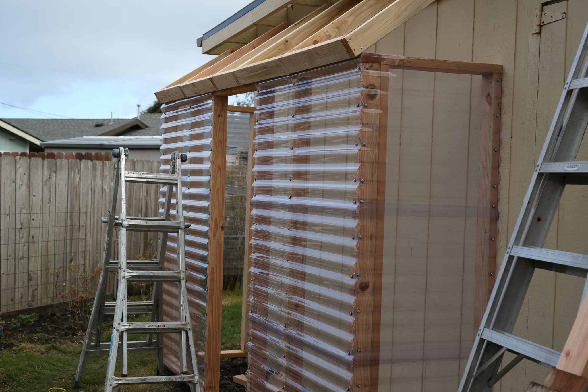 How to Build a Fabulous Tomato Greenhouse - homelifeharvest.com